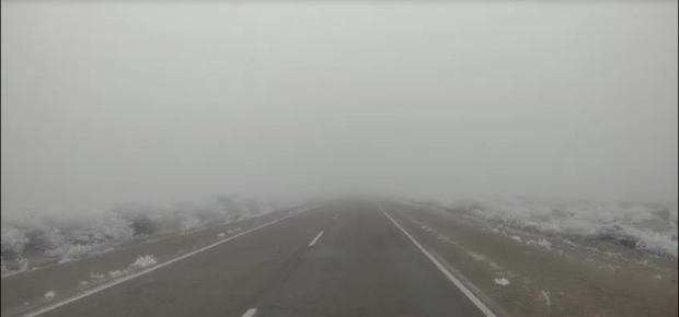 El frente frío se hizo notar en El Colorado con nieve, hielo y una ...
